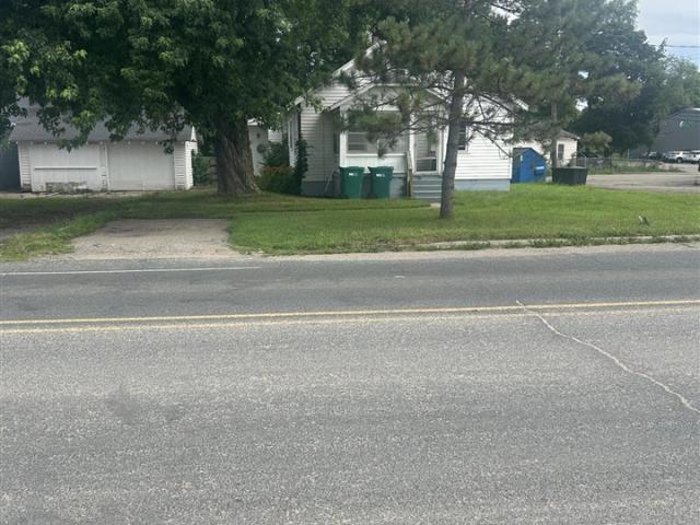 827 Golden Avenue