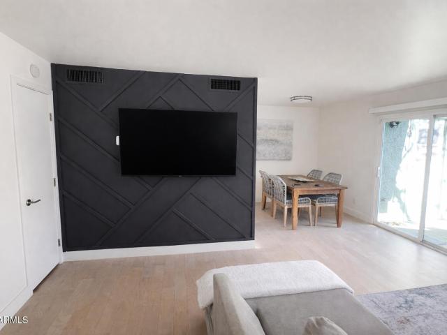 827 E Cochise Dr, Unit B, Phoenix, AZ 85020 | MLS #7012 | Compass