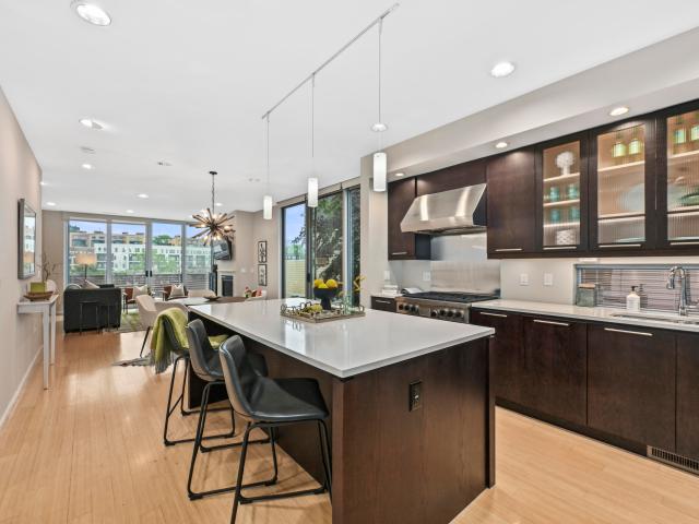 827 E Reservoir Ave, Unit 827