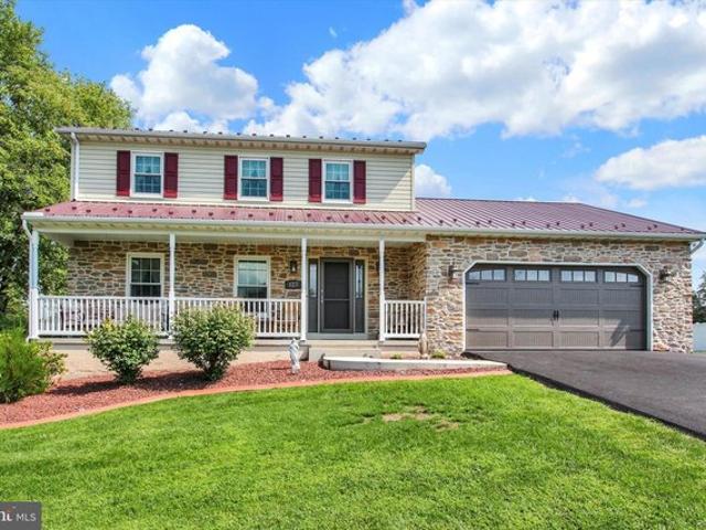 827 Hancock Dr, Gettysburg, PA 17325