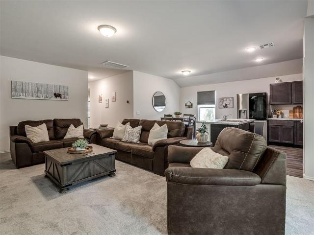 827 Highgarden Circle