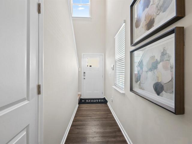 827 Huxley Lane