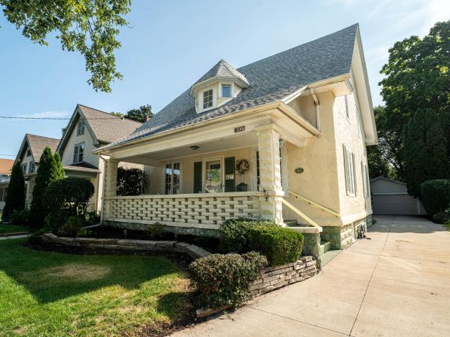827 Oakland Ave