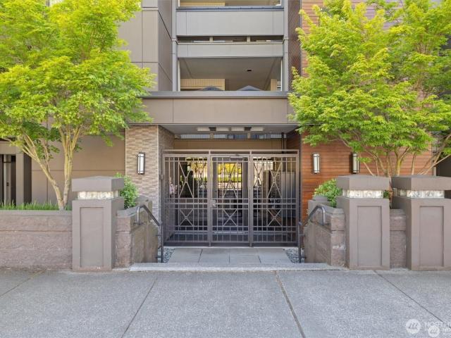 827 Lake Street S # 207