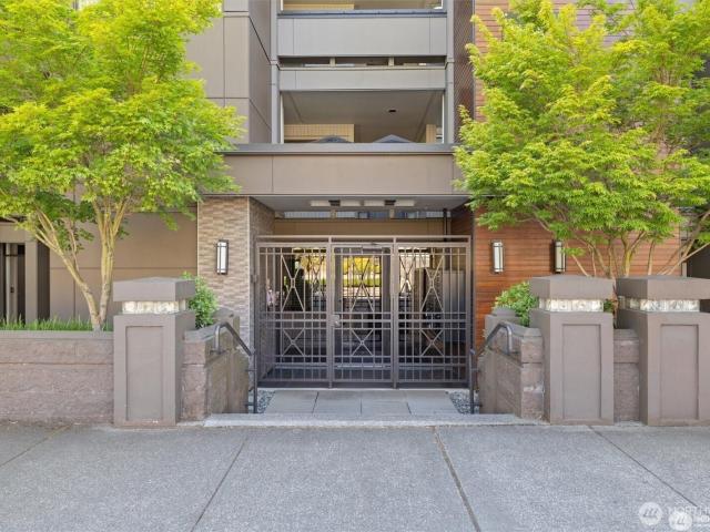 827 Lake Street S # 207