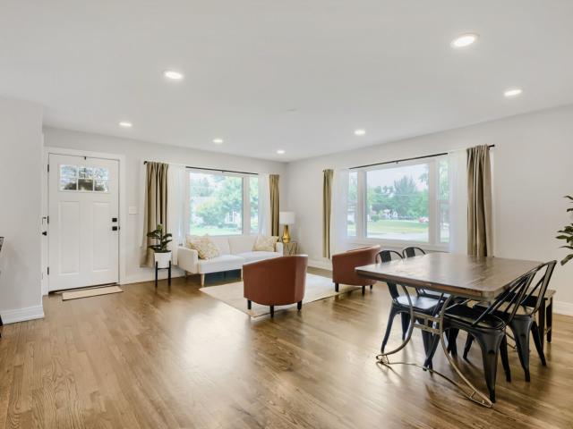 827 Lyford Lane