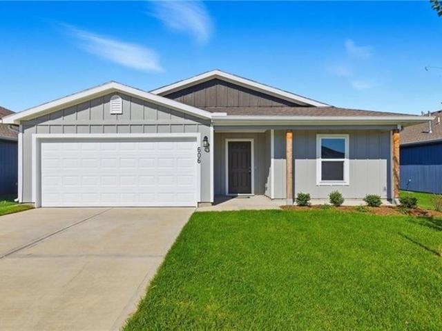 827 N Pear St, Gardner, KS 66030