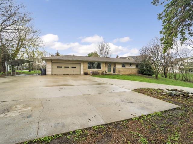 827 S Fancher Rd