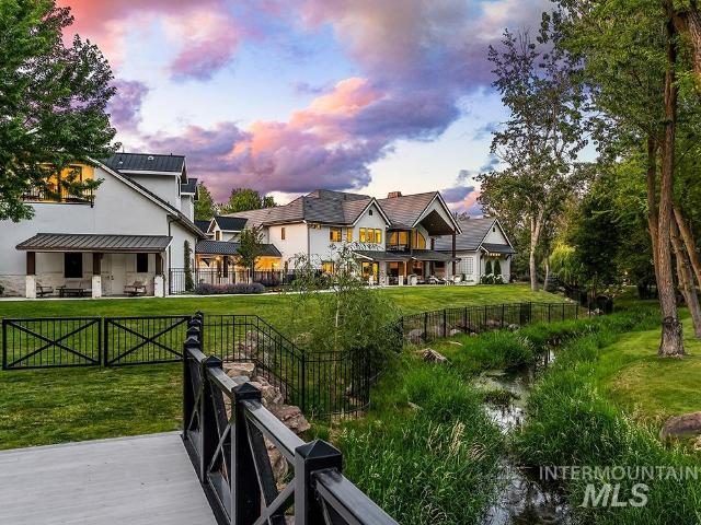 827 S Hidden Creek Ln