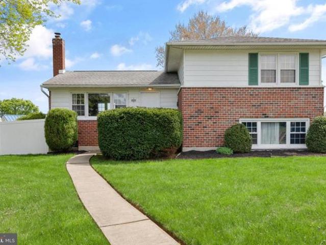 827 Scarlett Dr, Towson, MD 21286