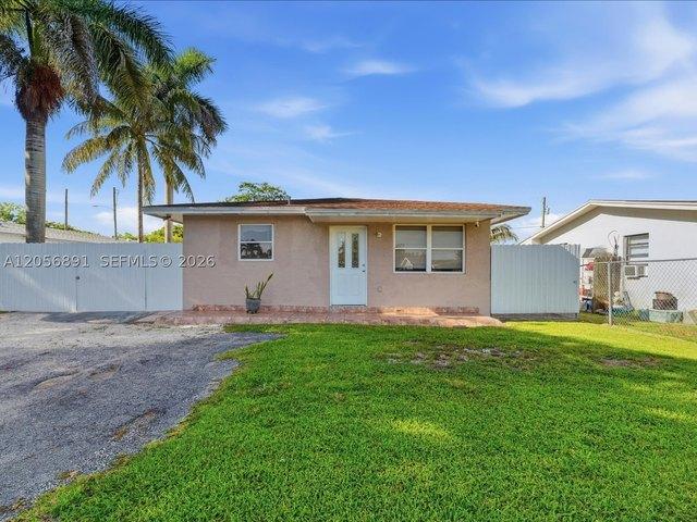 827 SW 3rd St, Florida City, FL 33034