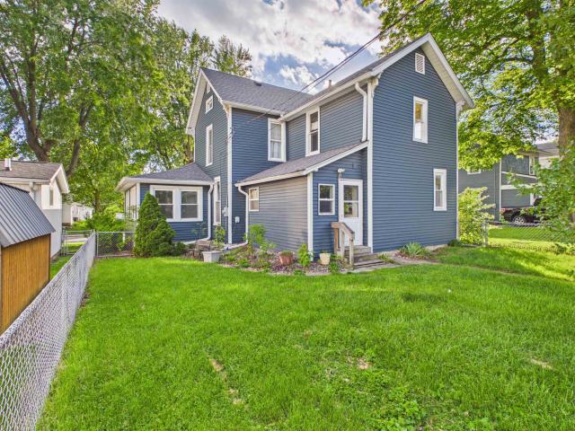 827 Poplar Street