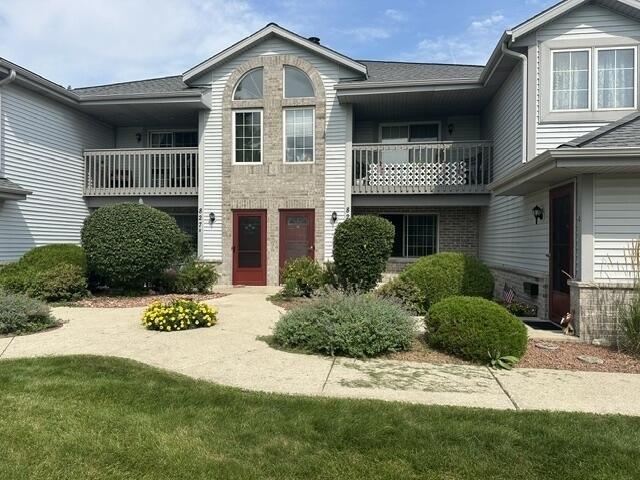 827 Quinlan Dr Unit C, Pewaukee, WI 53072