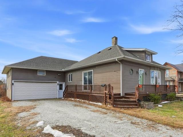 827 W Madison St, Washington, IA 52353