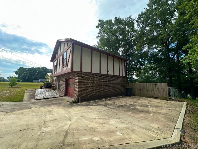 827 Willow Oaks Drive