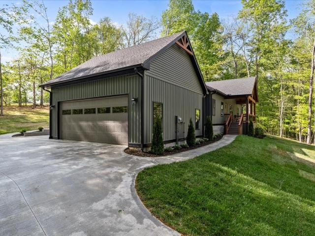 827 Town Branch Rd