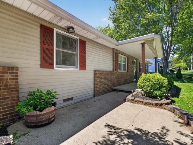 827 Troy Road