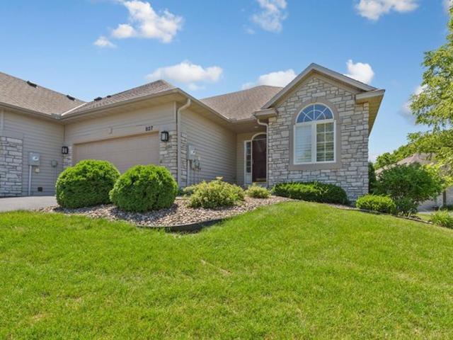 827 Vardon Ct, Faribault, MN 55021