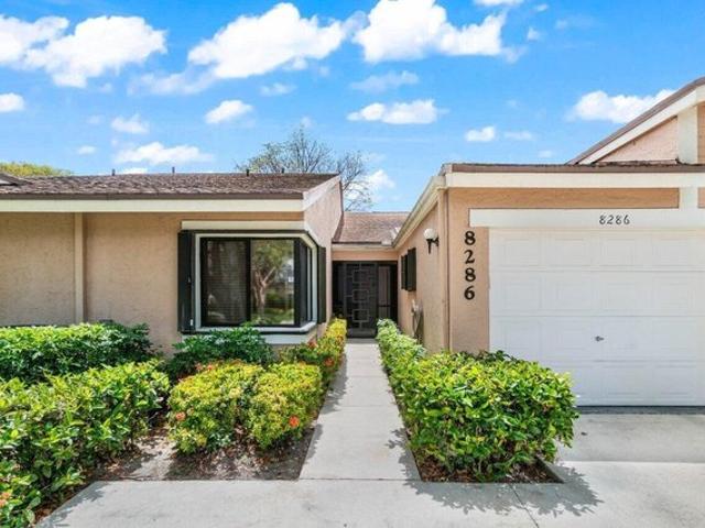 8286 Springlake Dr, Boca Raton, FL 33496