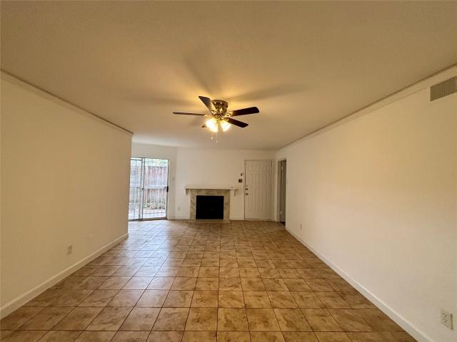 8287 Creekbend Dr, Unit 8287, Houston, TX 77071 | MLS #86297