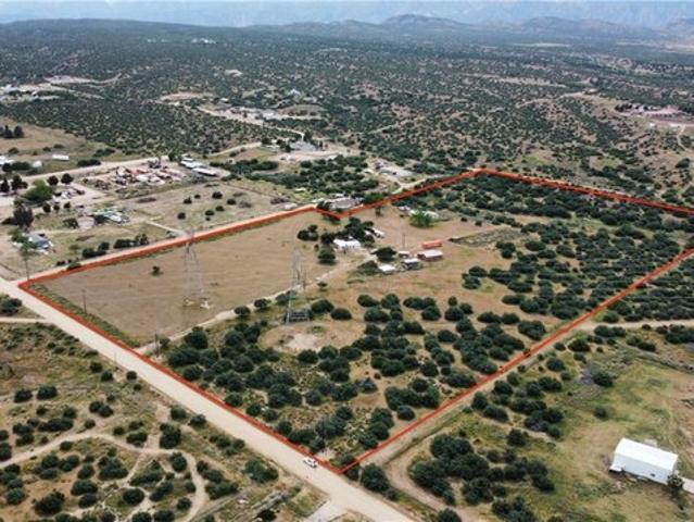 8288 White Rd, Phelan, CA 92371