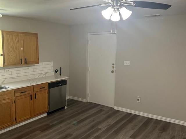 8280 State Highway 78 N