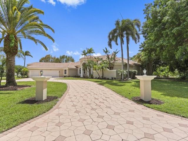 8280 Woodsmuir Dr, Palm Beach Gardens, FL 33412