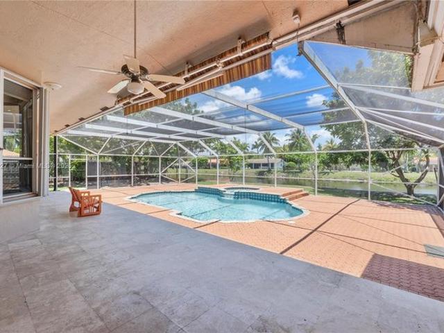 8281 SW 84th Ter, Miami, FL 33143
