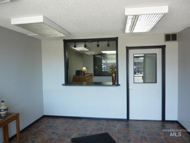 828 6th Street