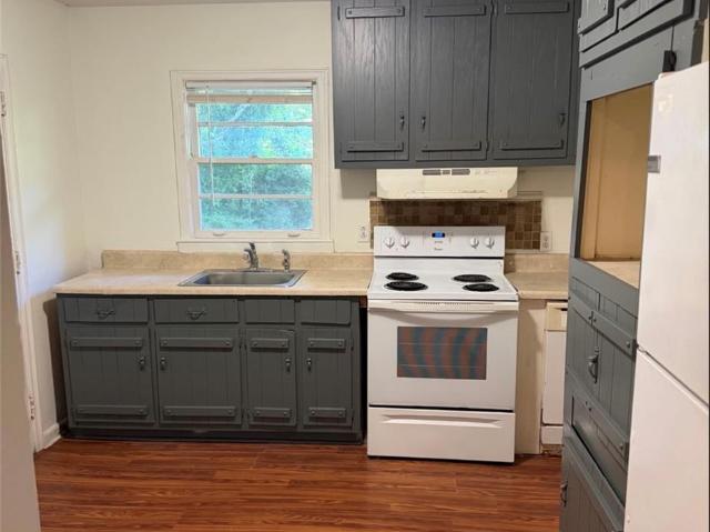 828 Catherine St, Forest Park, GA 30297 | MLS #7761 | Compass