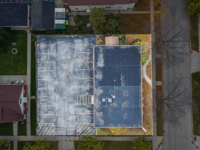 828 CHERRY Street