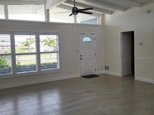 828 Blue Heron Blvd, Ruskin, FL 33570 | MLS #TB8436 | Compass