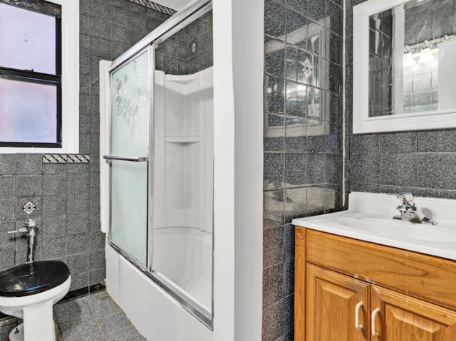 828 GERARD Avenue 2D