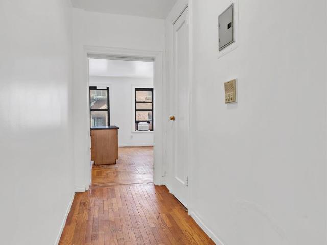 828 Gerard Avenue 2D