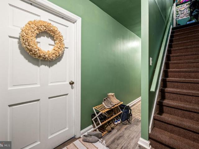 828 Derwyn Road