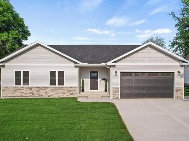 828 Elm St, Wisconsin Dells, WI 53965