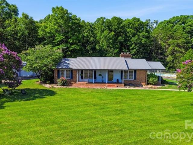 828 Ferry Rd, Forest City, NC 28043
