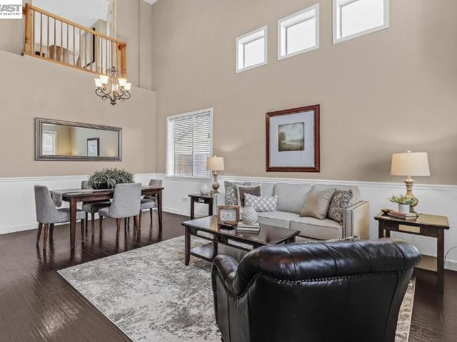 828 Hollowbrook Drive