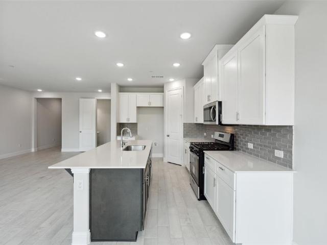 828 Heart Reef Road