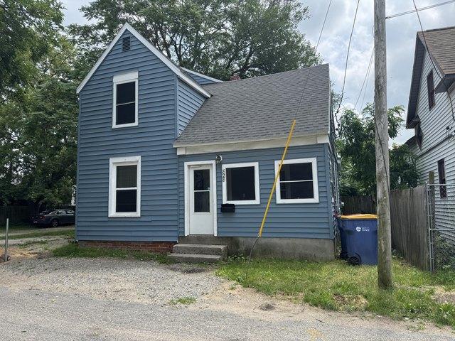 828 Isabella Ct SE, Grand Rapids, MI 49507