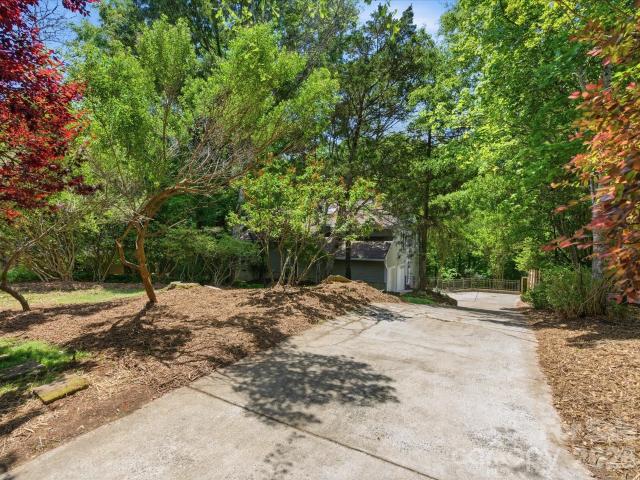 828 Old Bell Rd, Charlotte, NC 28270 | MLS #4374 | Compass