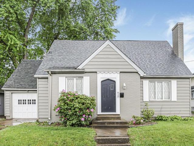 828 Lindbergh Ave, Zanesville, OH 43701