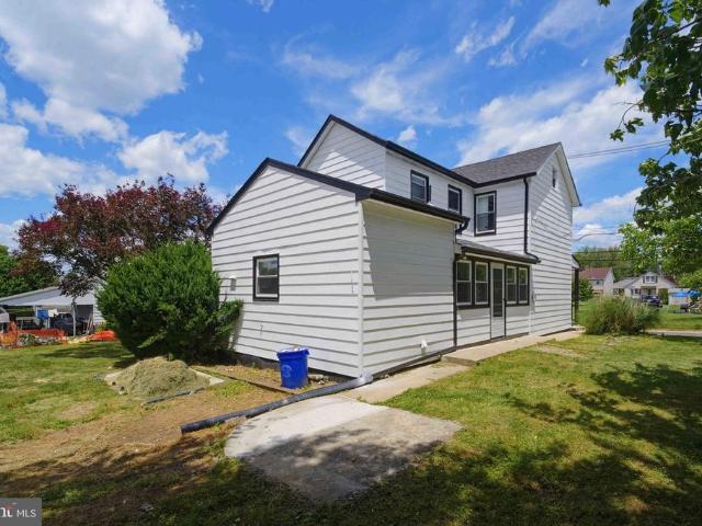 828 Mill St