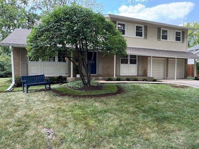 828 N Glenn Dr, Palatine, IL 60074