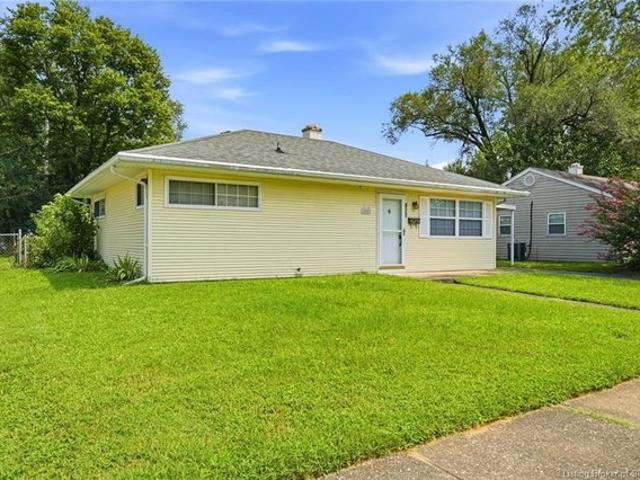 828 Sharon Dr, Jeffersonville, IN 47130