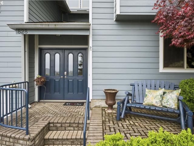 828 sw wilson ct