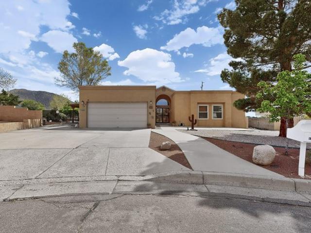 828 Rio Arriba Ave SE, Albuquerque, NM 87123