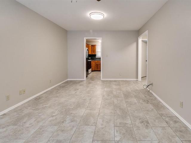 828 Russell Circle