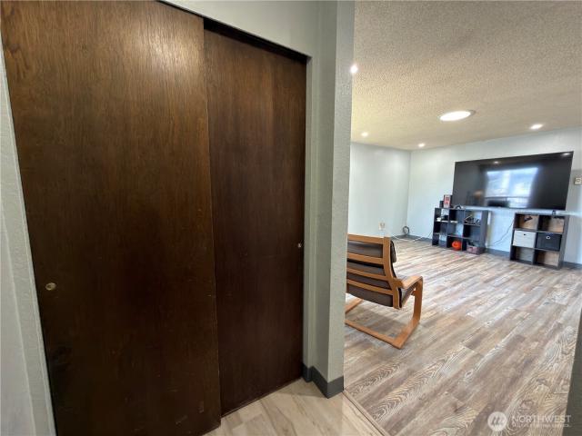 828 W 10th Street