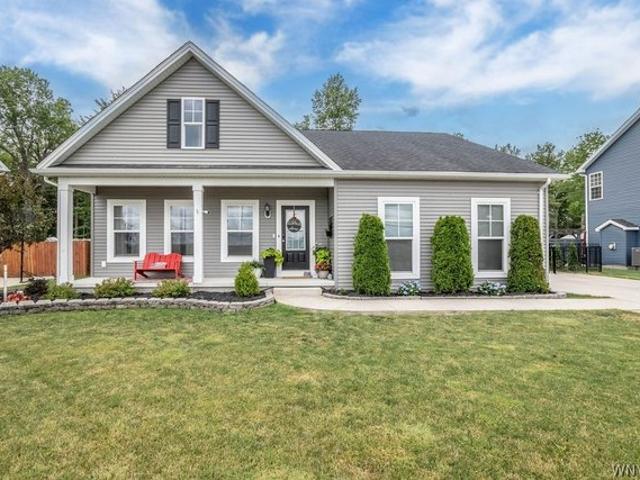 828 Whitehaven Rd, Grand Island, NY 14072